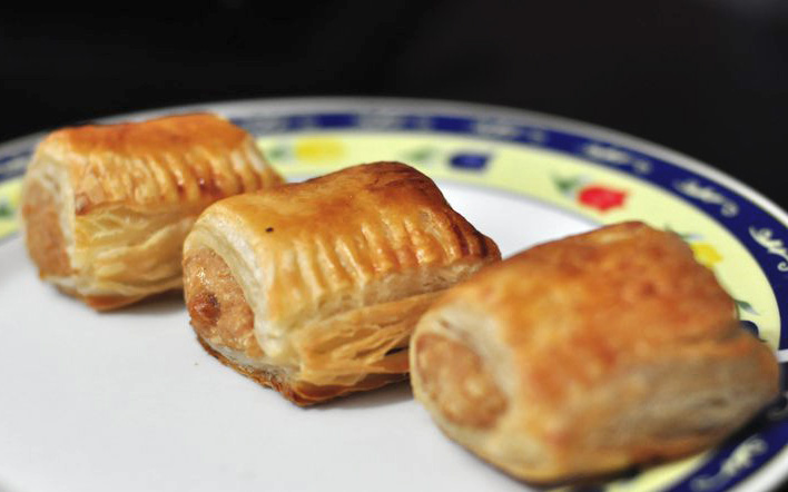 boulangerie: Saucijs Broodje