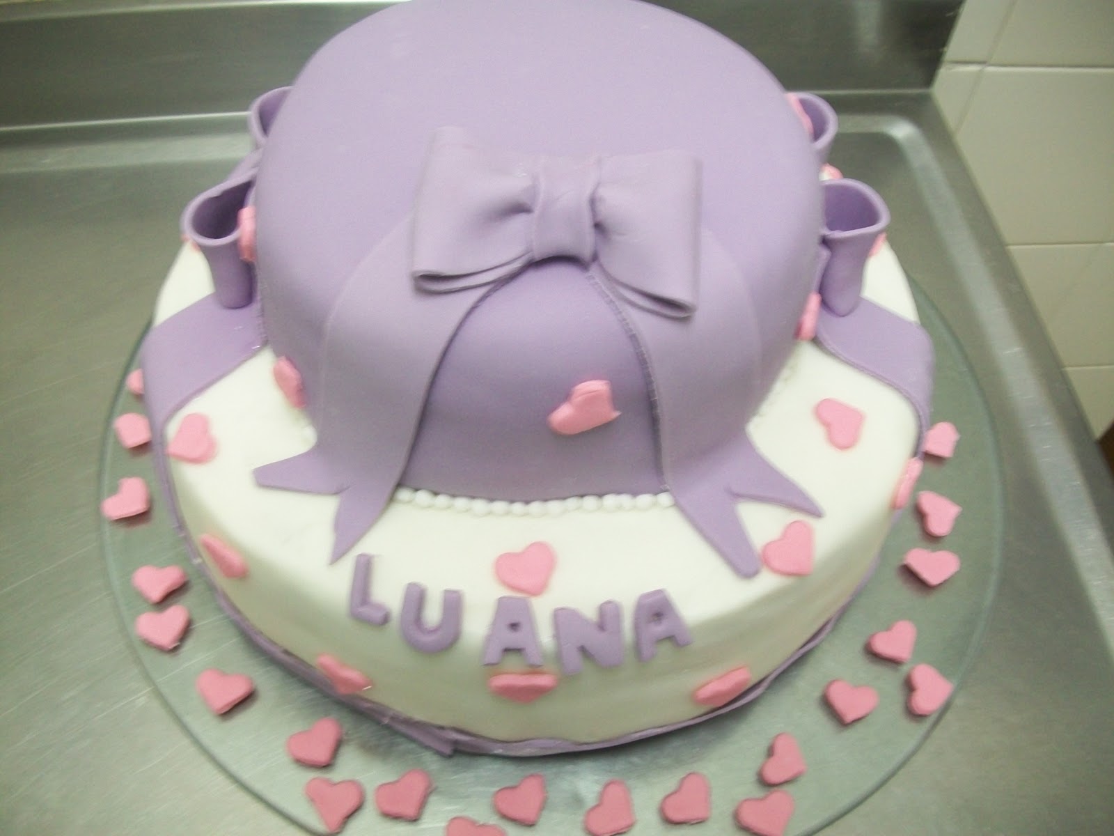 Silvania Bolos Artísticos & delícias.: Bolo luana laços:massa chocolate ...