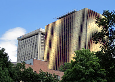 Southwest Daily Images: Gold Building