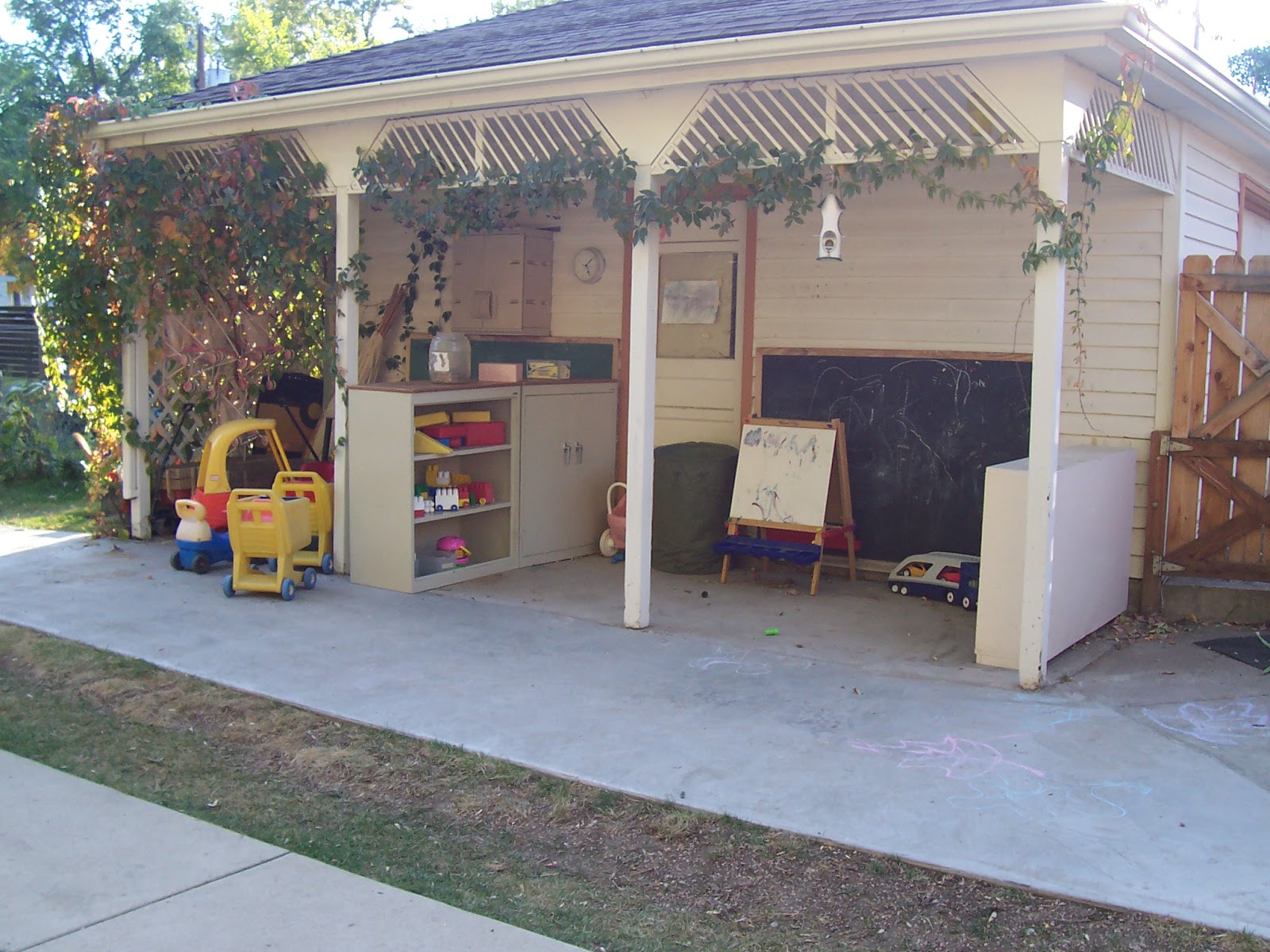Adventures in Nature: Assembling the Outdoor Art Area