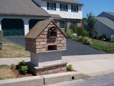 Somethin Odd: Awesome and Interesting Mailboxes Around the World