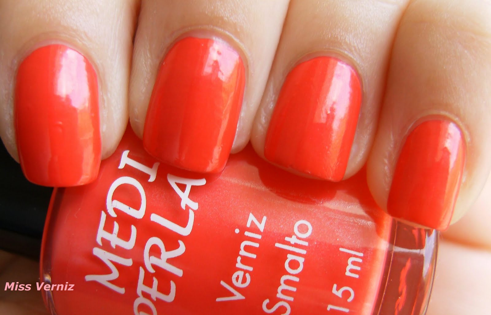 Ana_missverniz: Verniz Medi Perlac Numero 68.....um Coral....!!!!
