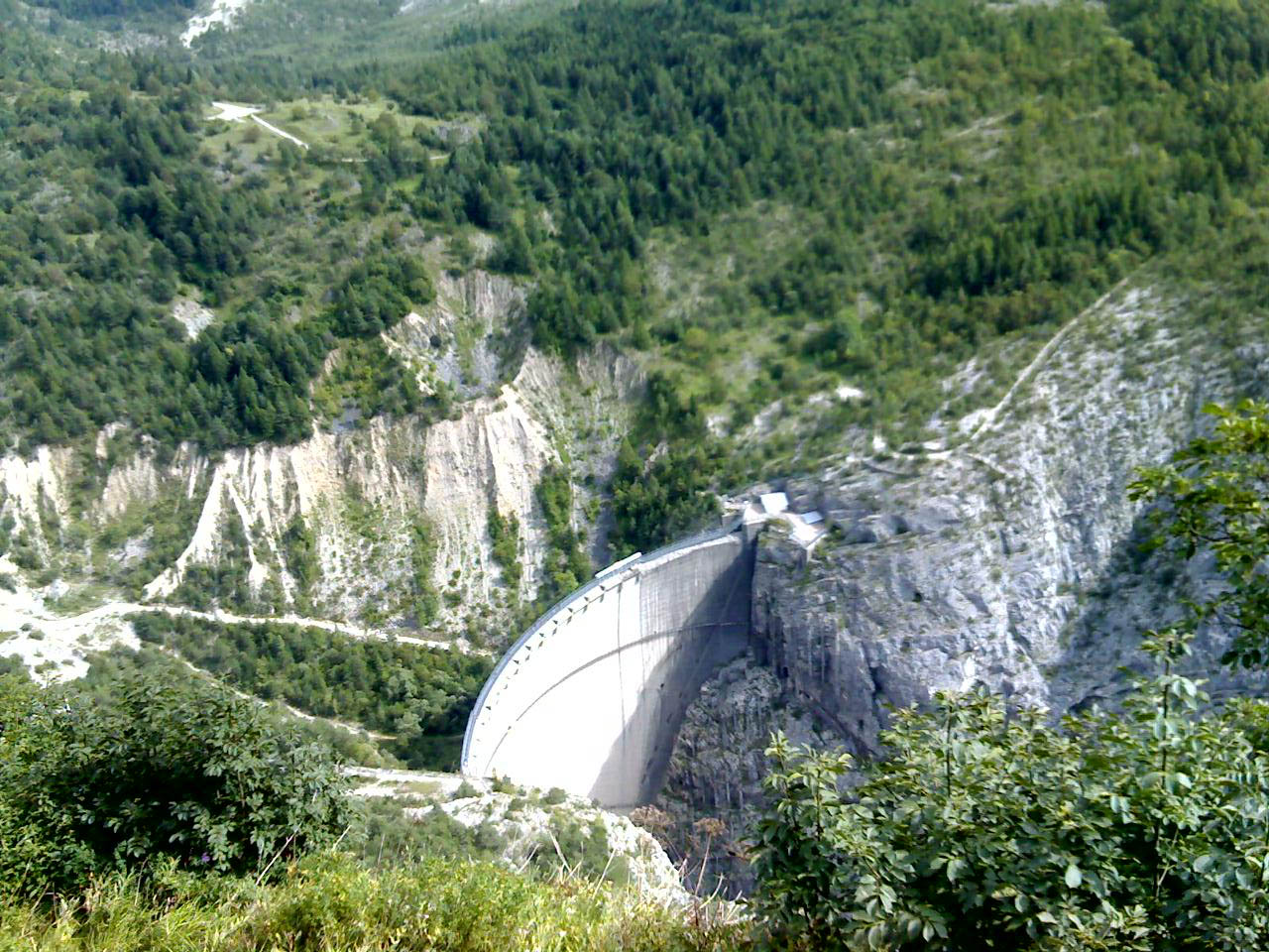Full / Empty: Vajont ; before & after