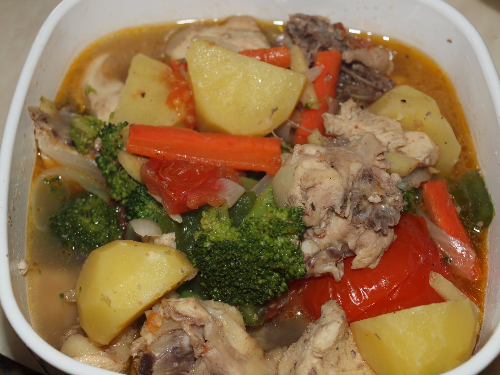 A wonderful life and great kitchen from che tie: Chicken Stew ( Ayam reneh)
