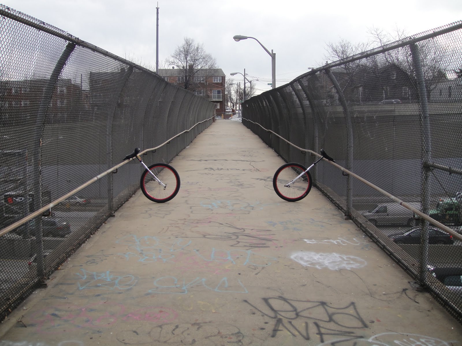 Unicycle Bridge Tour: #170 84th Street Pedestrian Overpass over the ...