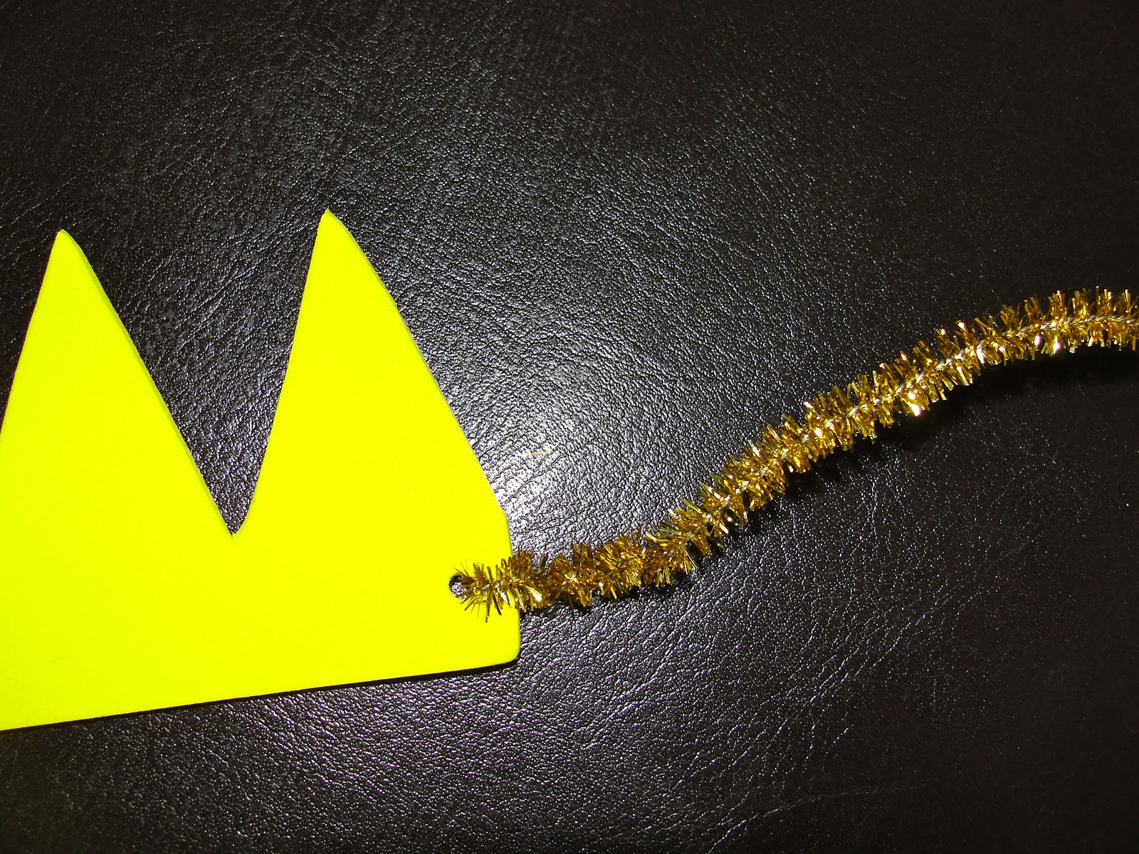 Epiphany Crown Craft ~ Catholic Missionary Family