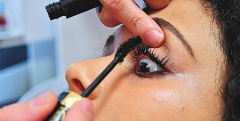 Atelier Rose Guimarães: Como Colocar Cílios Postiços Passo a passo