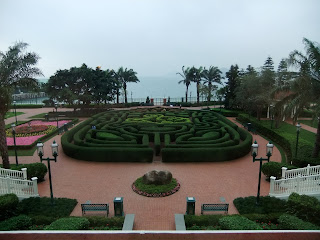 Hong Kong Disneyland Guide & Review: Mickey Maze