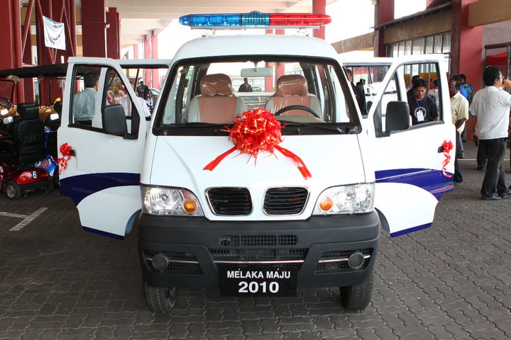 Cerita Dalam Melaka (Melaka's Stories): Edisi Teknologi Hijau : Beca ...