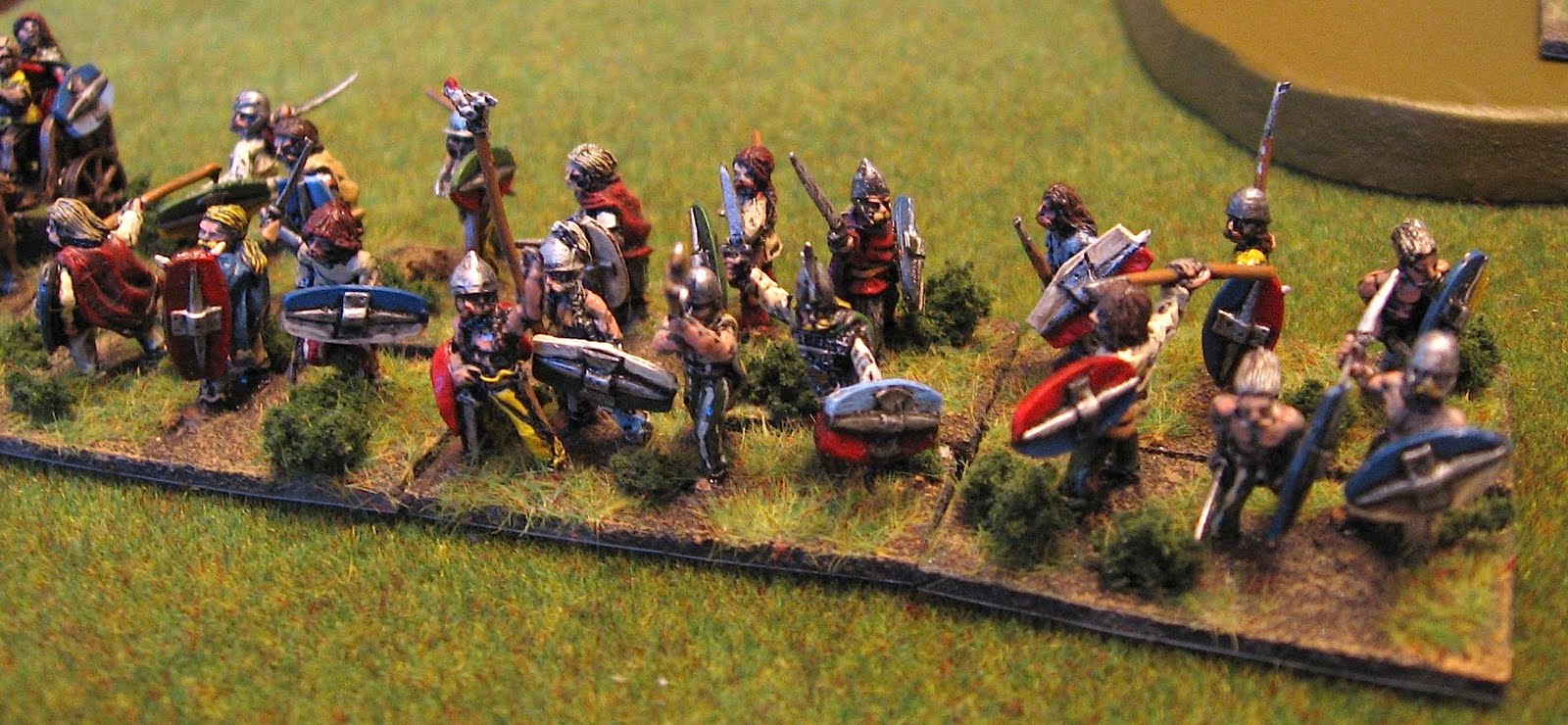Bob's Miniature Wargaming Blog: DBA: Marian Roman v Ancient British