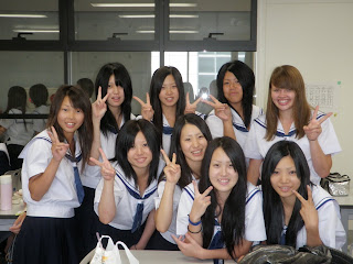a day in the life of an exchange student: Japanese High School