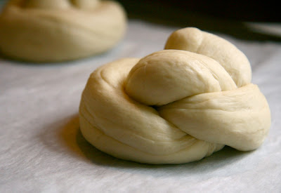 Corner Loaf: Italian knot rolls
