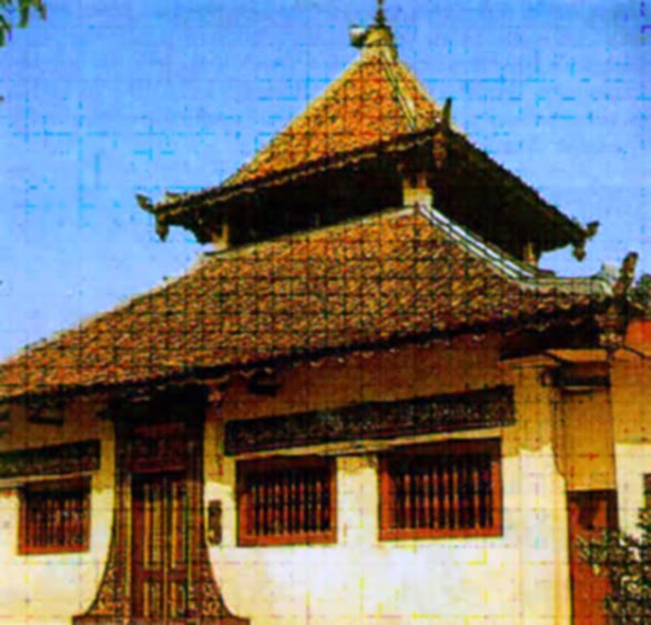 Mosque as a Result of Cultural Syncretism, "Masjid ANGKE"