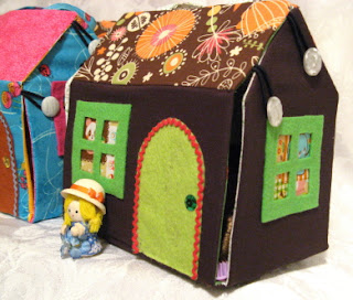 Nana Brown's: Fabric Dollhouses