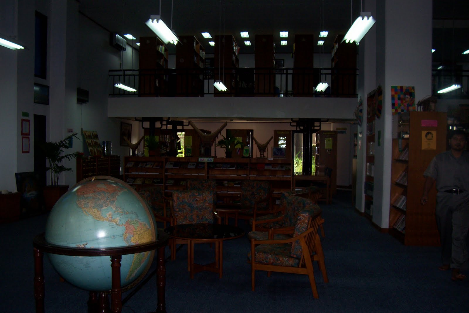 PERPUSTAKAAN AL-IZHAR PONDOK LABU