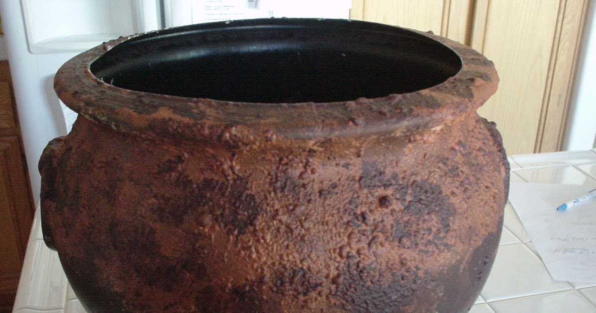 The Prop Shop: Rusty cauldron