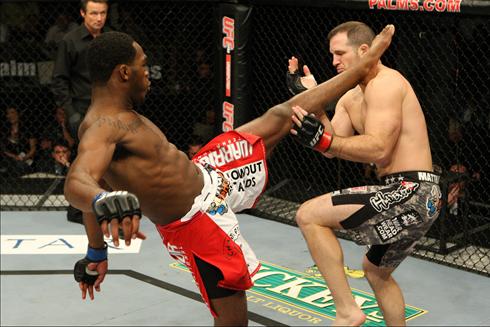 Media dis&dat: Film profiles deaf mixed martial arts fighter Matt Hamill