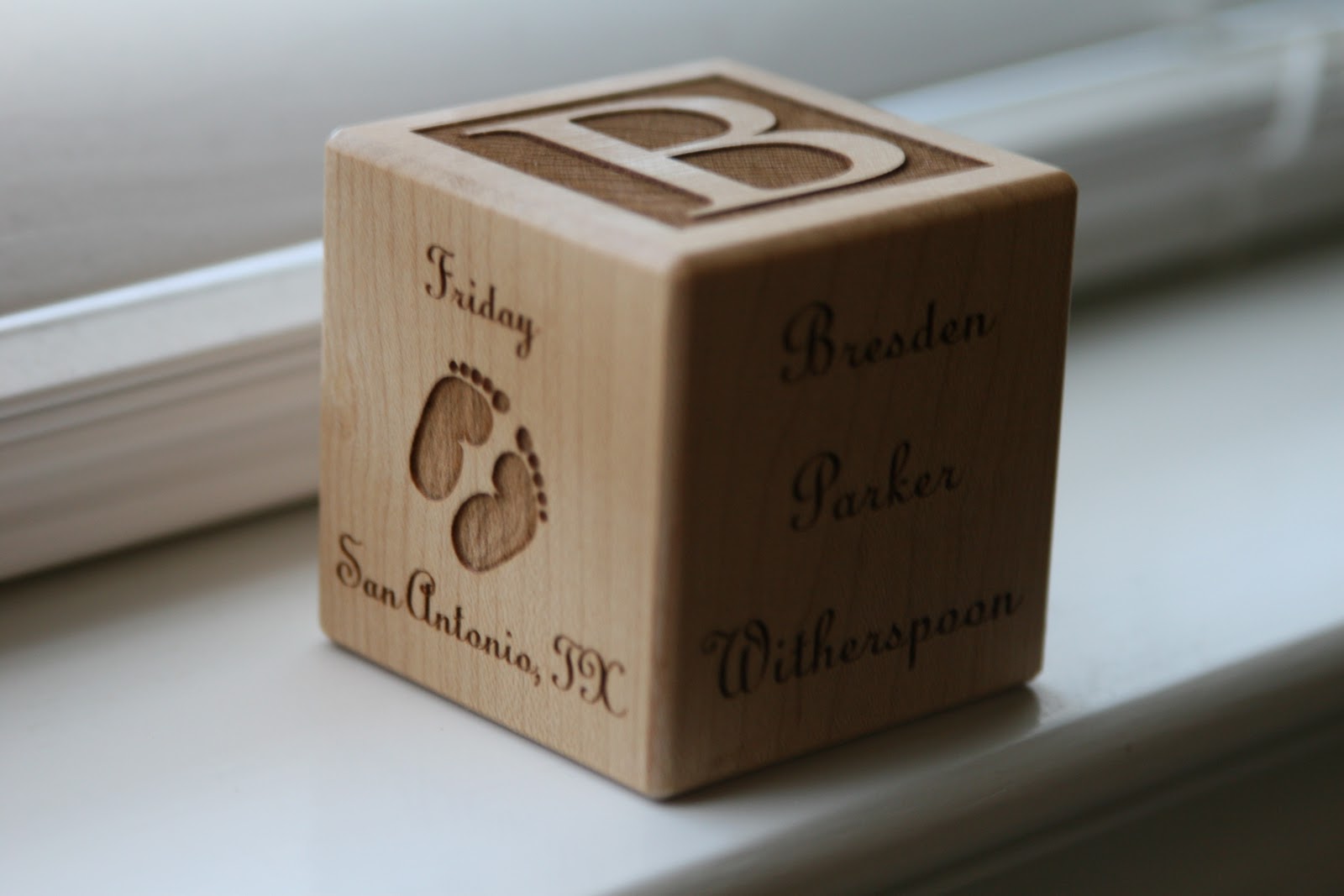 Modern Mommy MustHaves: Personalized Baby Block Review & Giveaway...