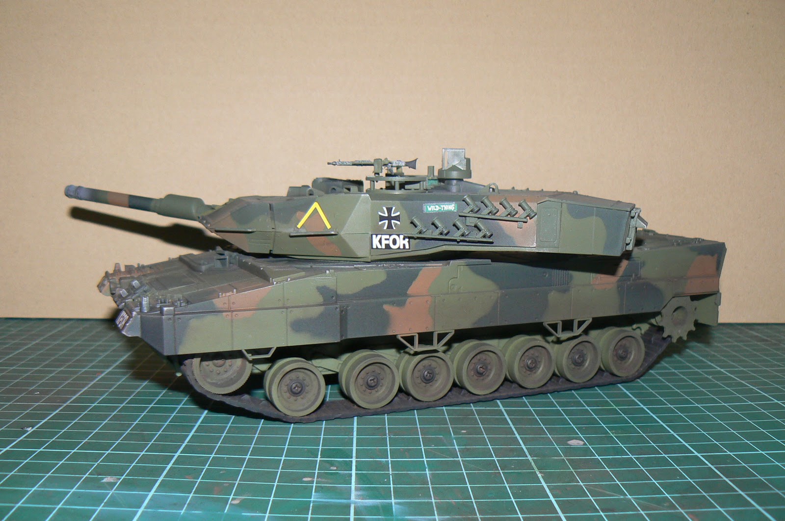 miniature corner: 1:35scale LEOPARD 2A5