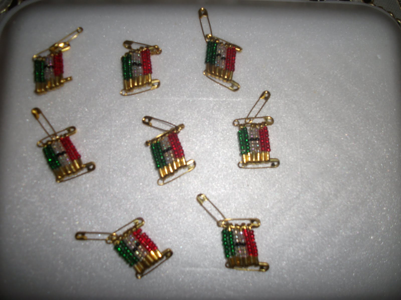 Todo Para Eventos: PRENDEDORES MEXICANOS.