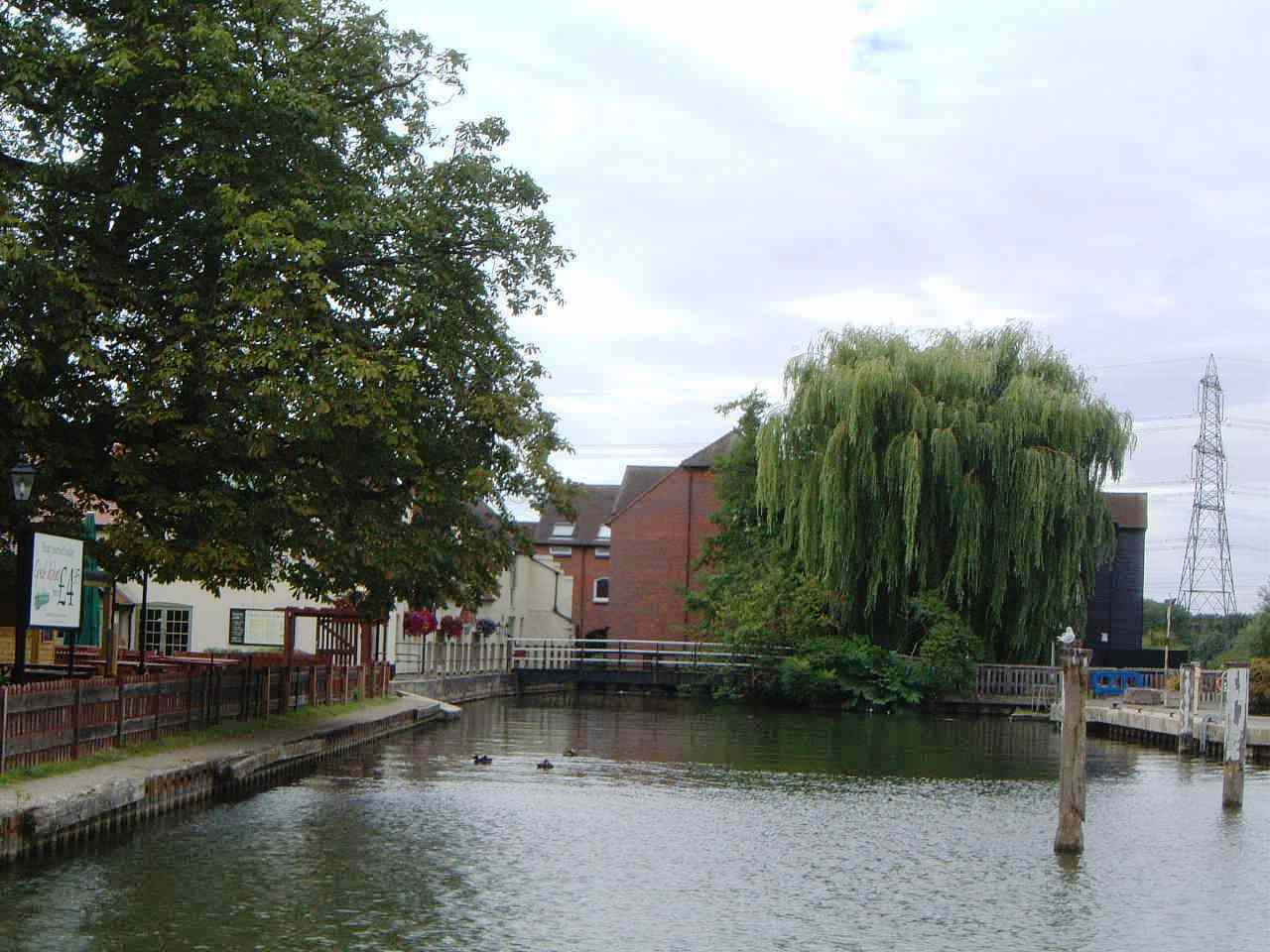 Hallmark: here we go: Day six: Abingdon to Oxford and on to Thrupp