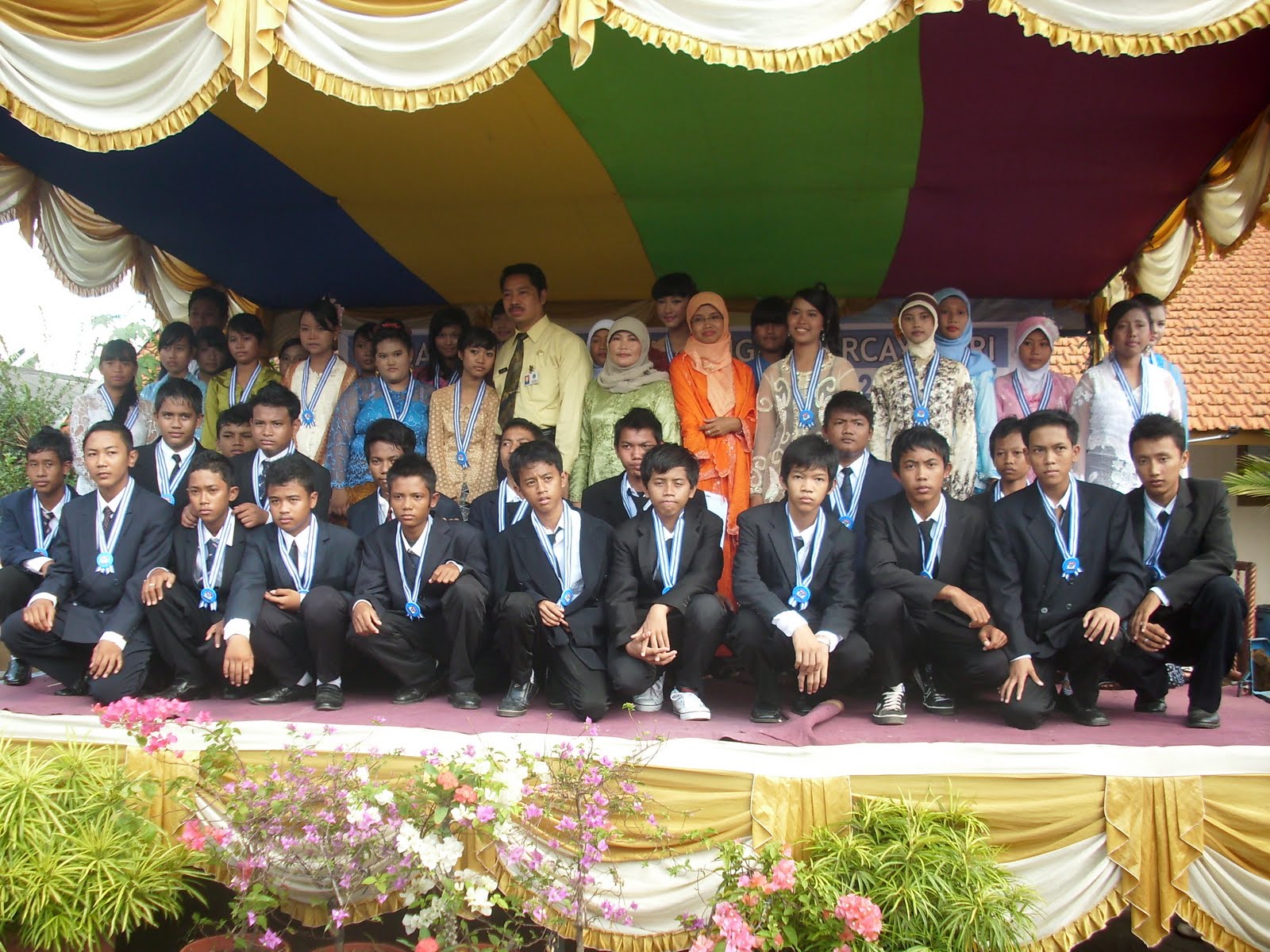 SMP NEGERI 162