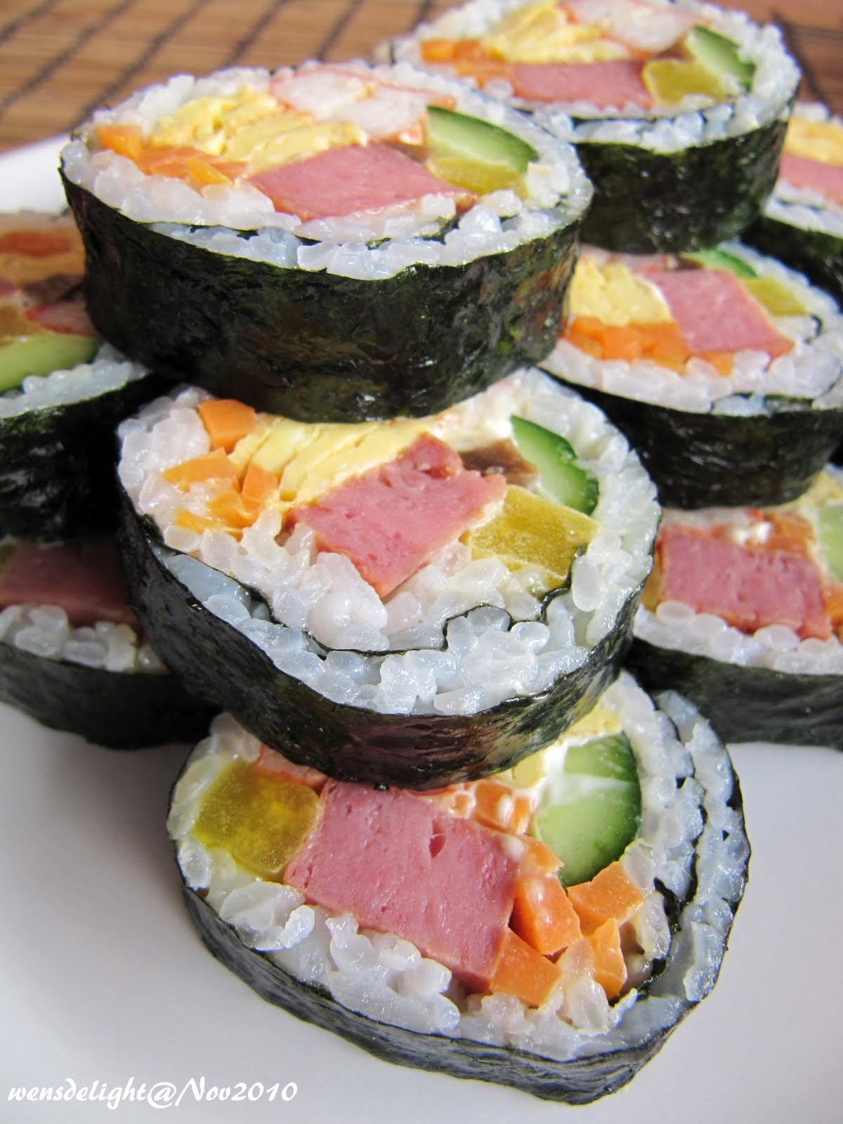 Wen's Delight: Delicious Kimbap!