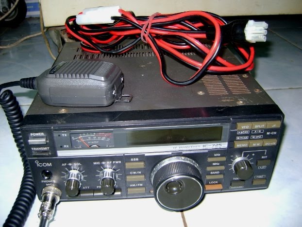 Bintan-Radio: Icom IC-725 (Terjual)