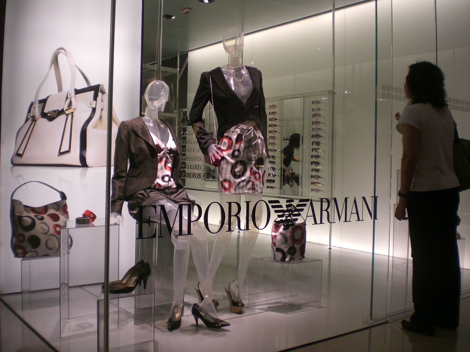 EMPORIO ARMANI Group opened its first online store In China for its ...