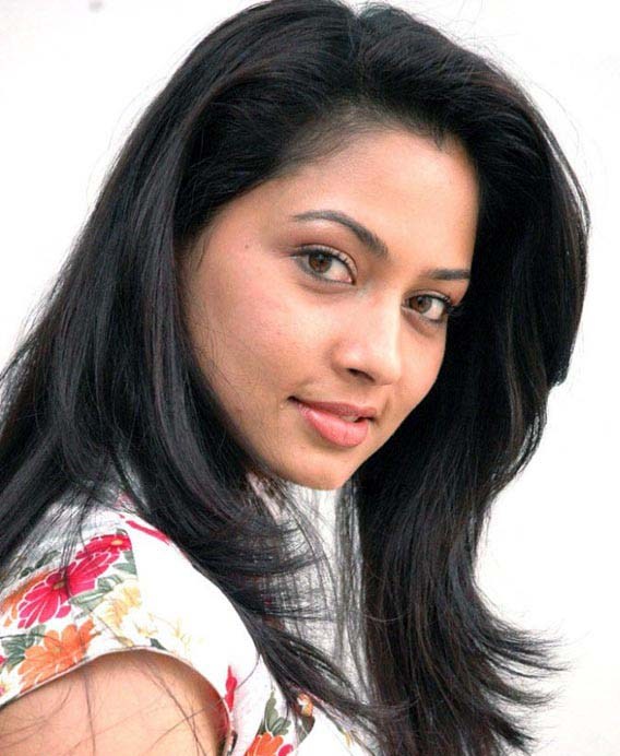 Sri Lankan Actress Model: Lovely Lankan Actress Pooja Umashankar