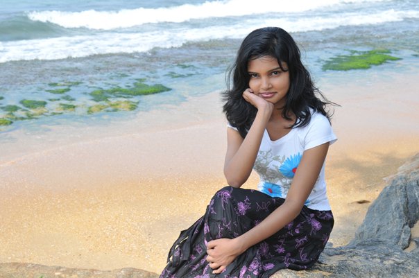 Srilankan Lovely model - Chami Dilrukshi - alessandra delicadeza