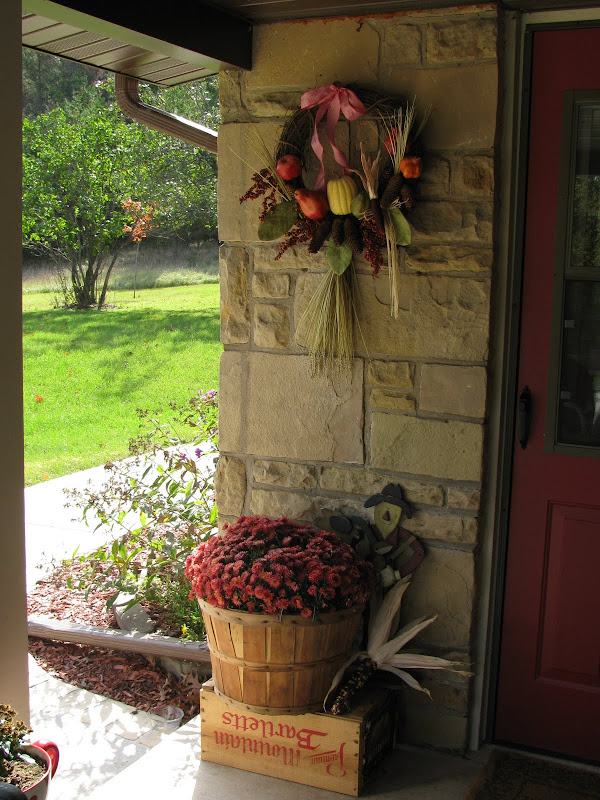 Applestone Cottage: Doors of Welcome at Applestone Cottage.