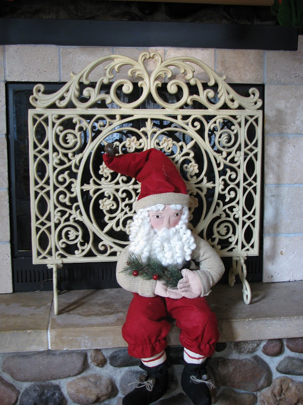 Applestone Cottage: My Christmas Mantle!