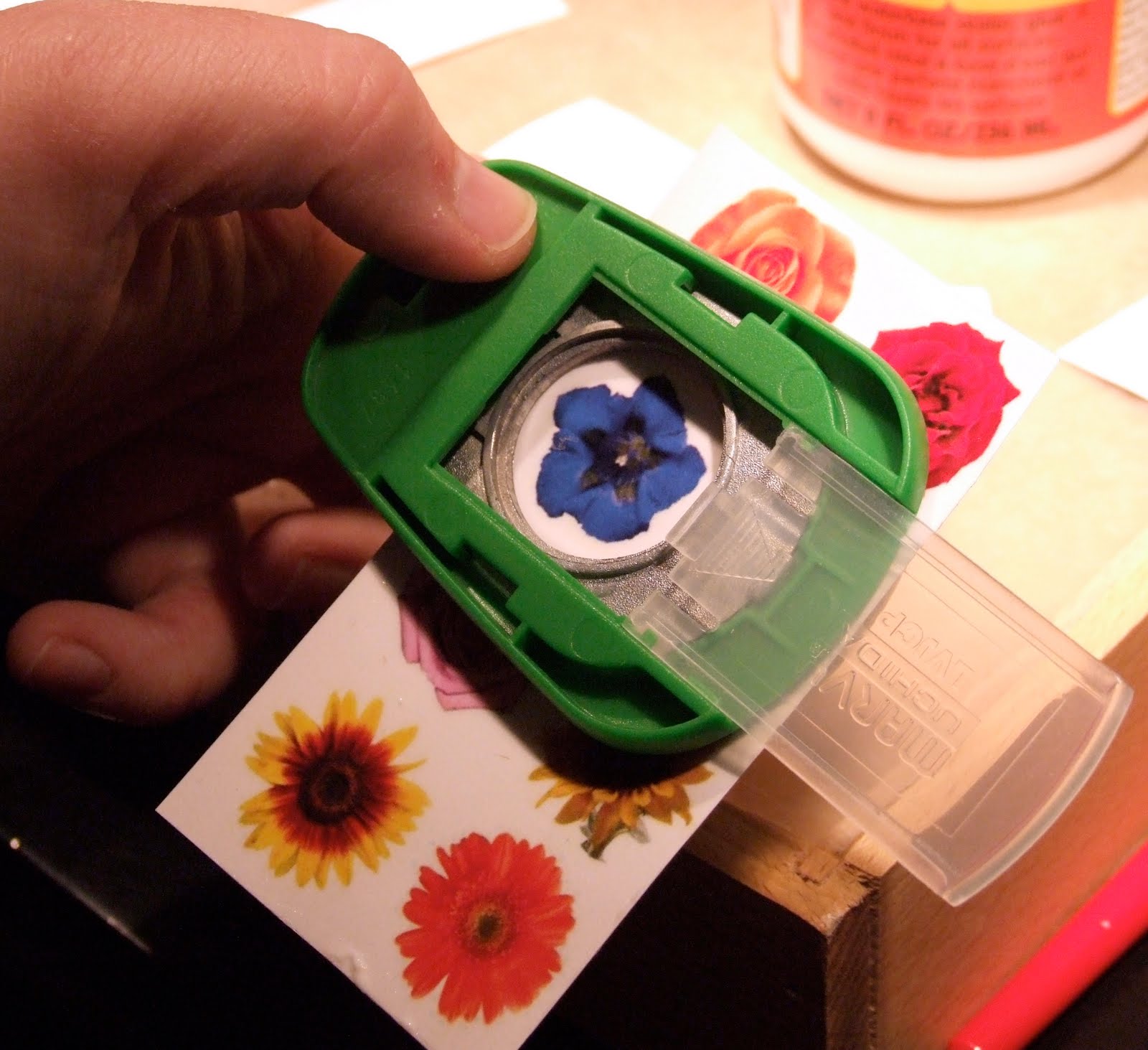 Queer Etsy Street Team!: Resin Tutorial from Team Member SB Design