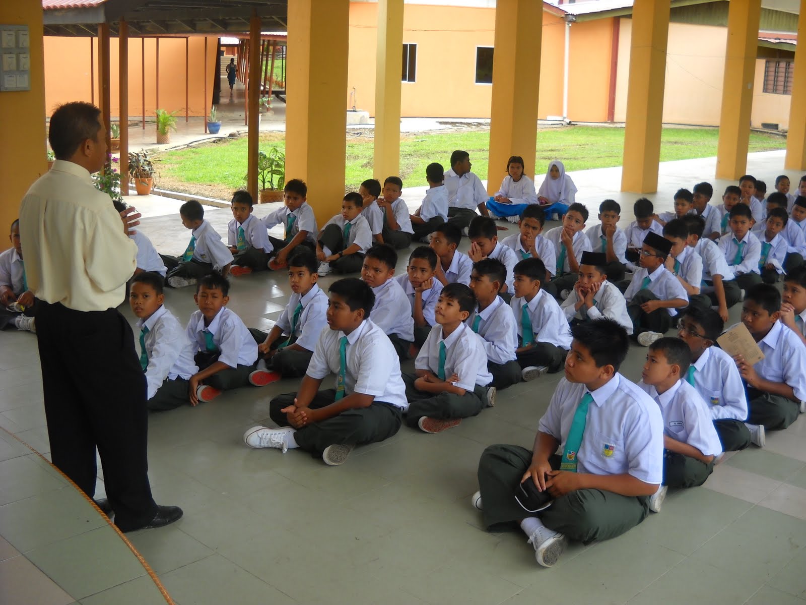 PUSAT SUMBER SMK MENGKARAK: ORIENTASI PELAJAR TINGKATAN 1