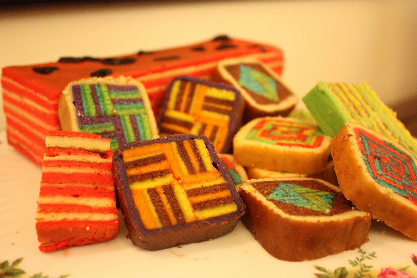 1000+ images about Sarawak Layered Cakes on Pinterest | Layer cakes ...