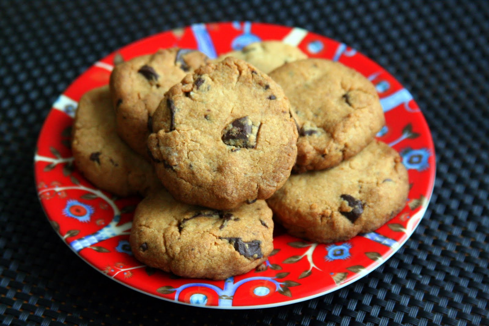 cookbook: Zemesriekstu sviesta cepumi ar šokolādi