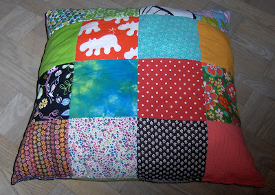 Pernille-Frederikke's verden: patchwork puder, hæklerier og fleecedragt