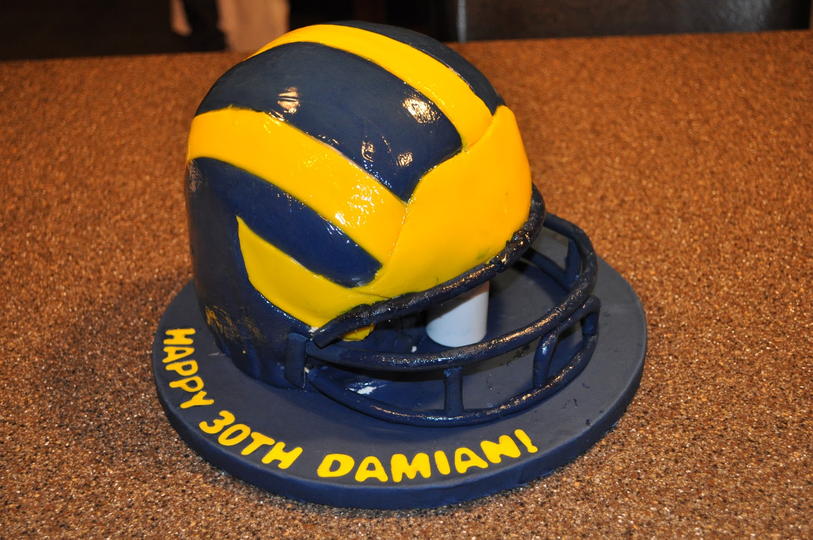Pretty and Sweet: Michigan Wolverines cake