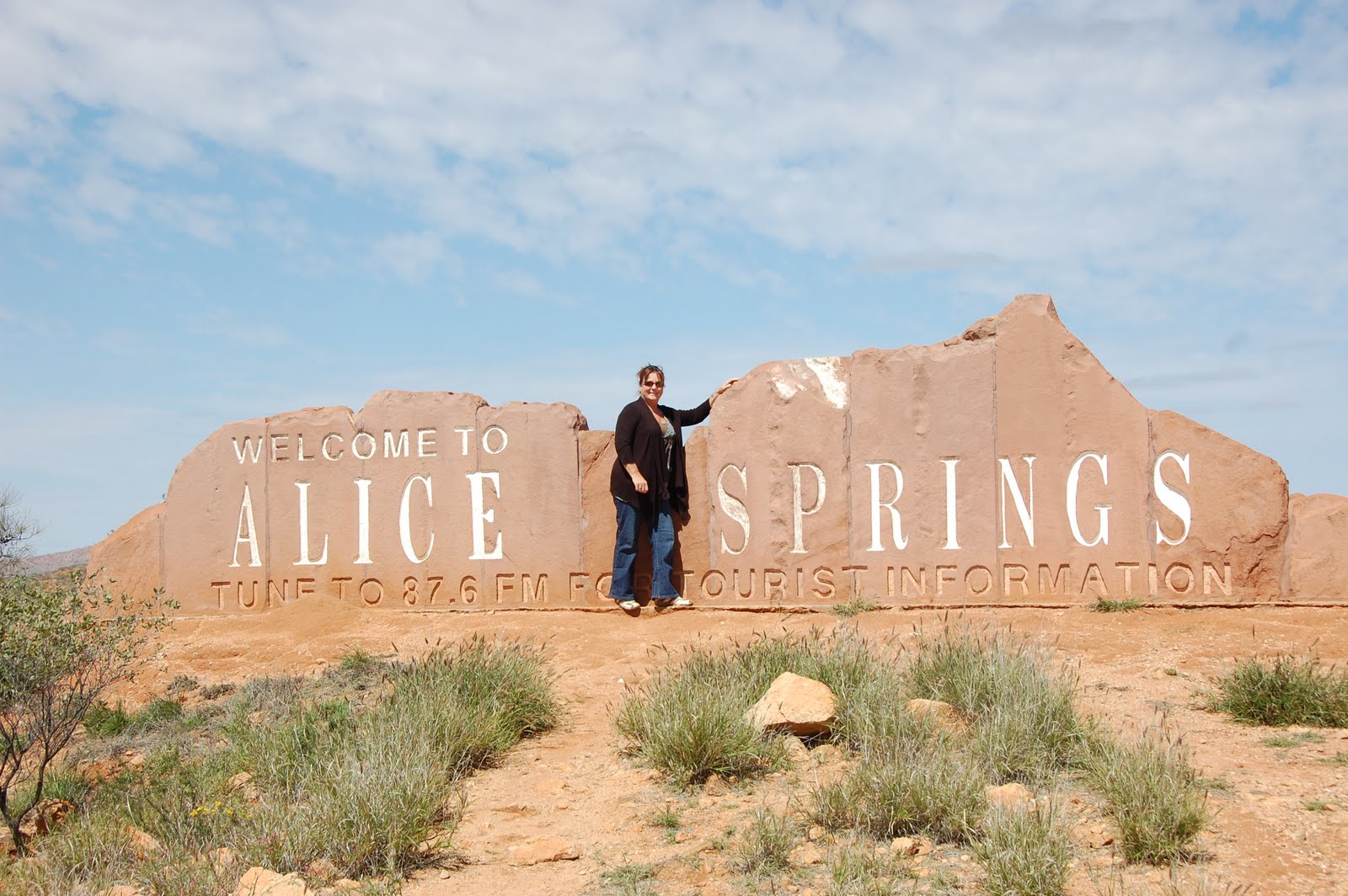 On the road again: Alice Springs.....Uluru......Coober Pedy