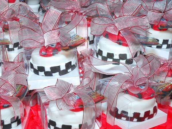 Elaborando sua Festa: Mini Bolos Decorados