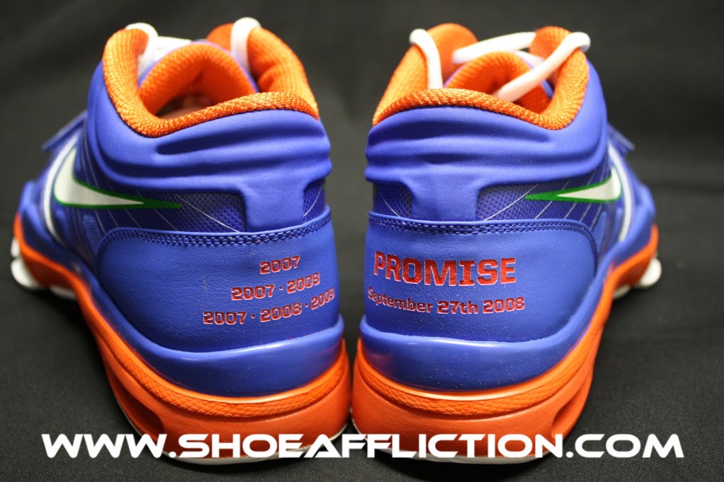 ShoeAffliction: EA SPORTS X TIM TEBOW NIKE TRAINER 1.2