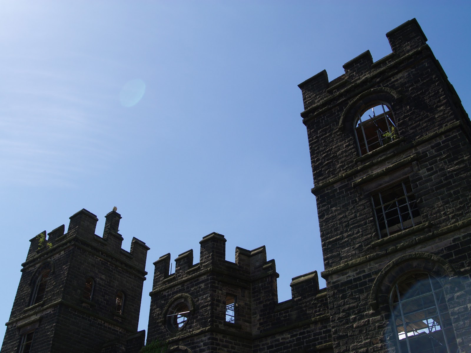 Paranormal Places UK: IS SMEDLEY'S GOTHIC FOLLY HAUNTED - Riber Castle ...