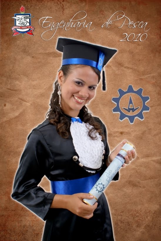 Why do so some graduation gowns have a bib? : r/AskReddit