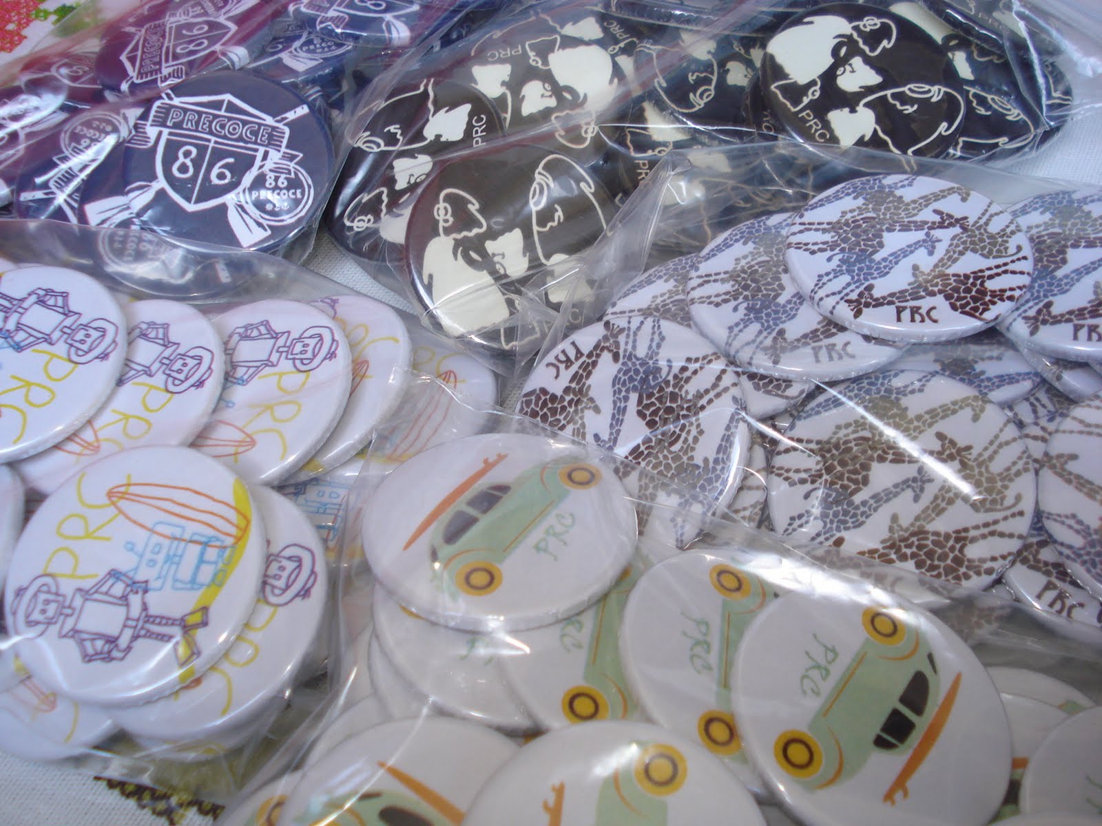 Adejo Design: Bottons