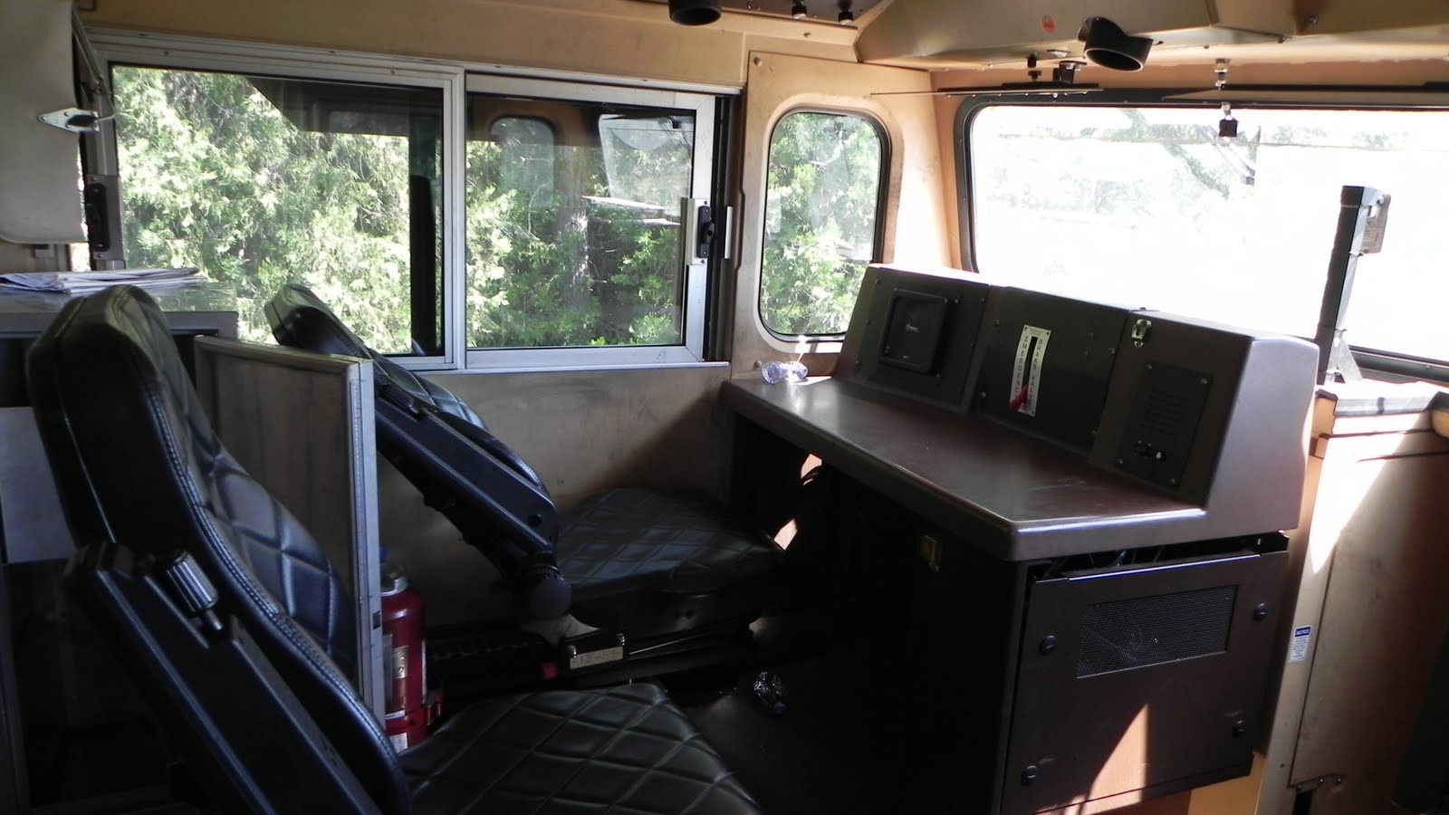 Milepost 154: A Train Blog: Inside a GE C44ACCTE Locomotive