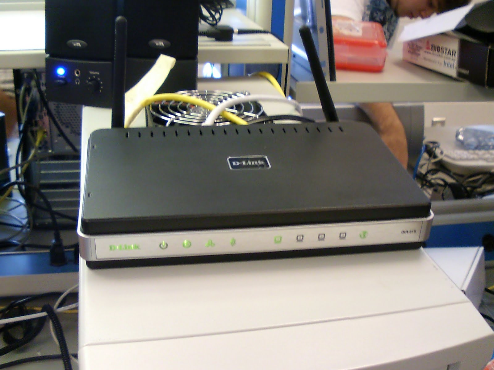 CTS-120: Chapter 18 Setting up a networks.