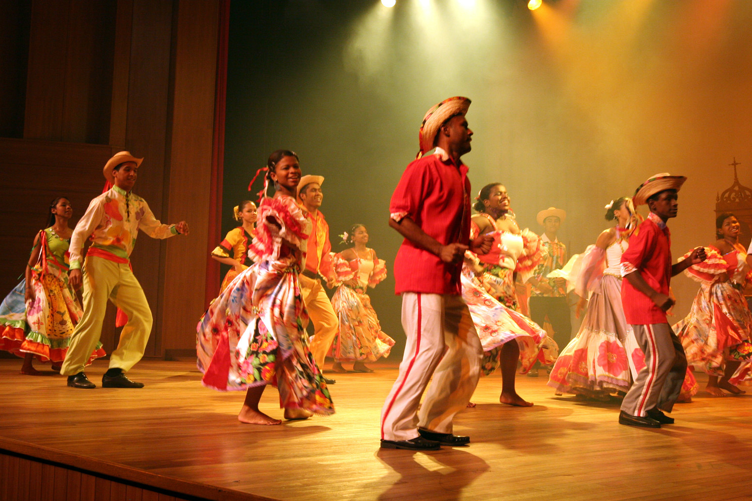 MenegaNews - Blog do Meneguini: Tangará da Serra recebe 1º Festival na ...