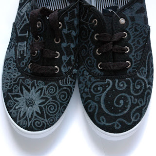 paperwhitestudio: Zentangle - Zenspirations Silk Ornaments and ...