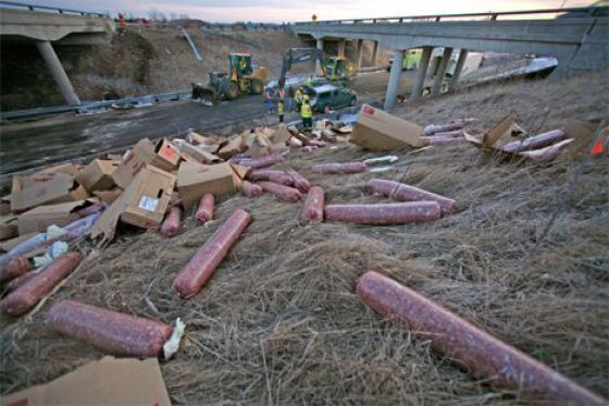 Τα ατυχήματα φορτηγών προκαλούν.. μεγάλο χάος – Yolo.gr | The Magazine